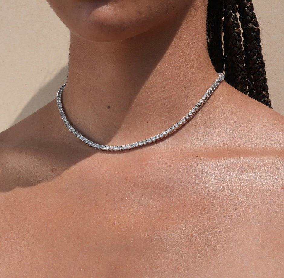 Necklaces – Black White Gold Jewelry